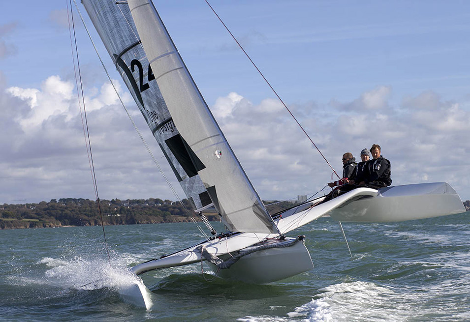 Le Diam 24 one design : nouveau bateau du Tour de France à La Voile en ...